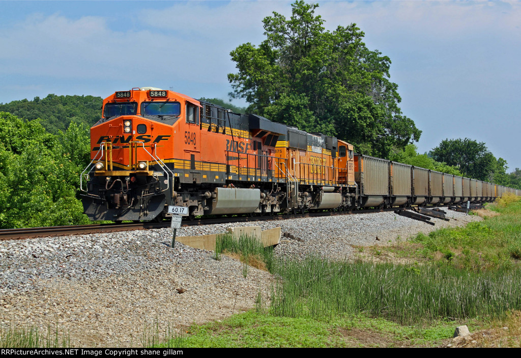 BNSF 5848 Rolls a Sb down the k line